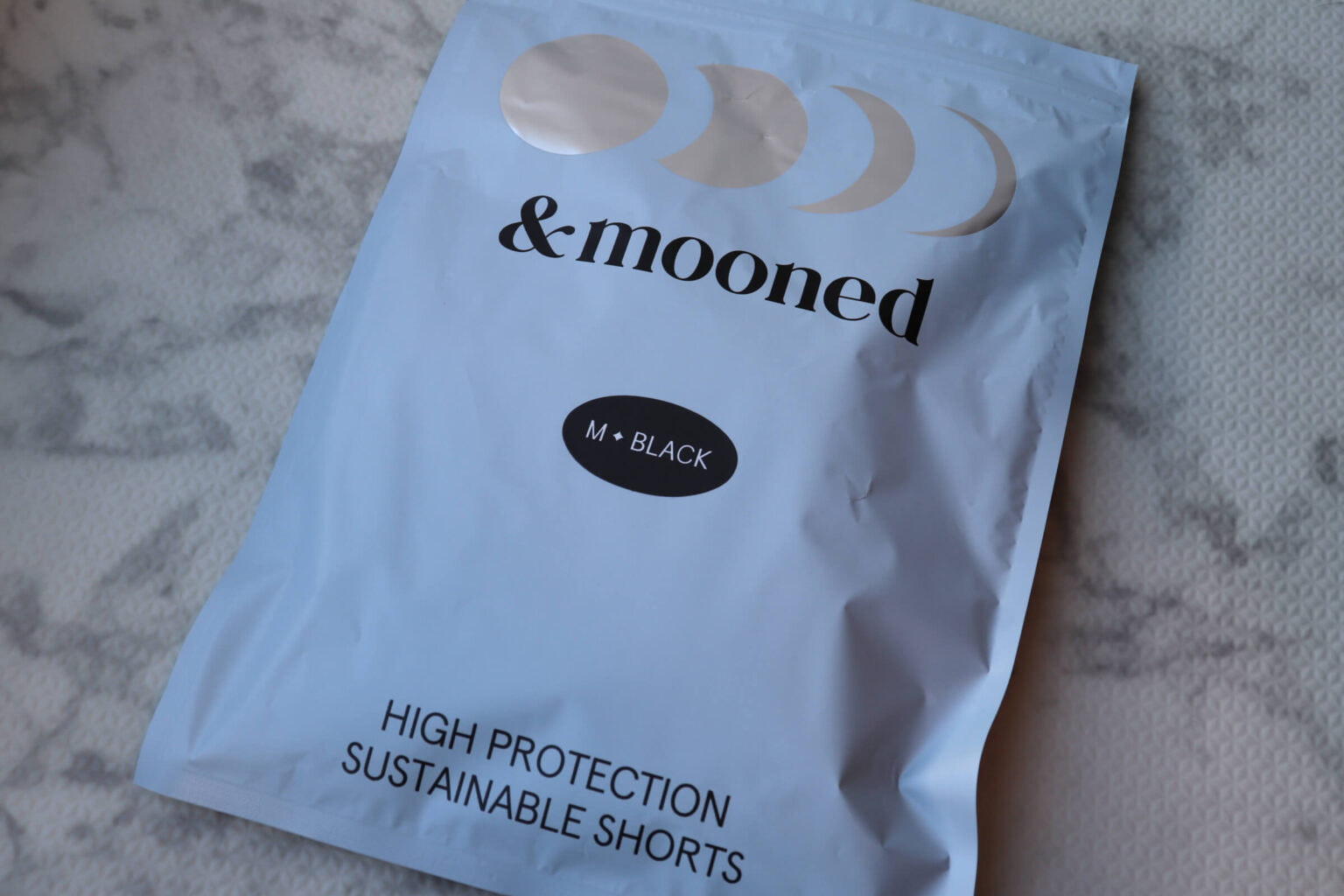 アンドムーンド（＆mooned）生理用吸水ショーツ 使用レビュー！漏れる？｜特徴・使用感・口コミ・評判・メリット・デメリット 〜ベージュも新登場！〜 - sappiのブログ